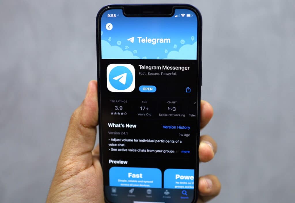 How to Catch Someone Cheating on Telegram - Si Tracker